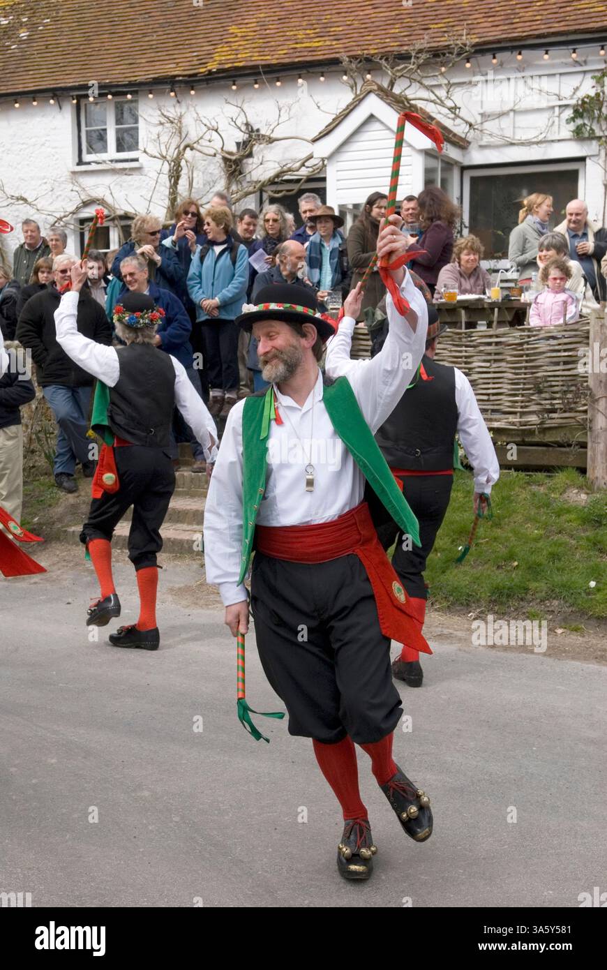 Morris Dance UK. Easter Good Friday the Chanctonbury Ring Morris Men ...