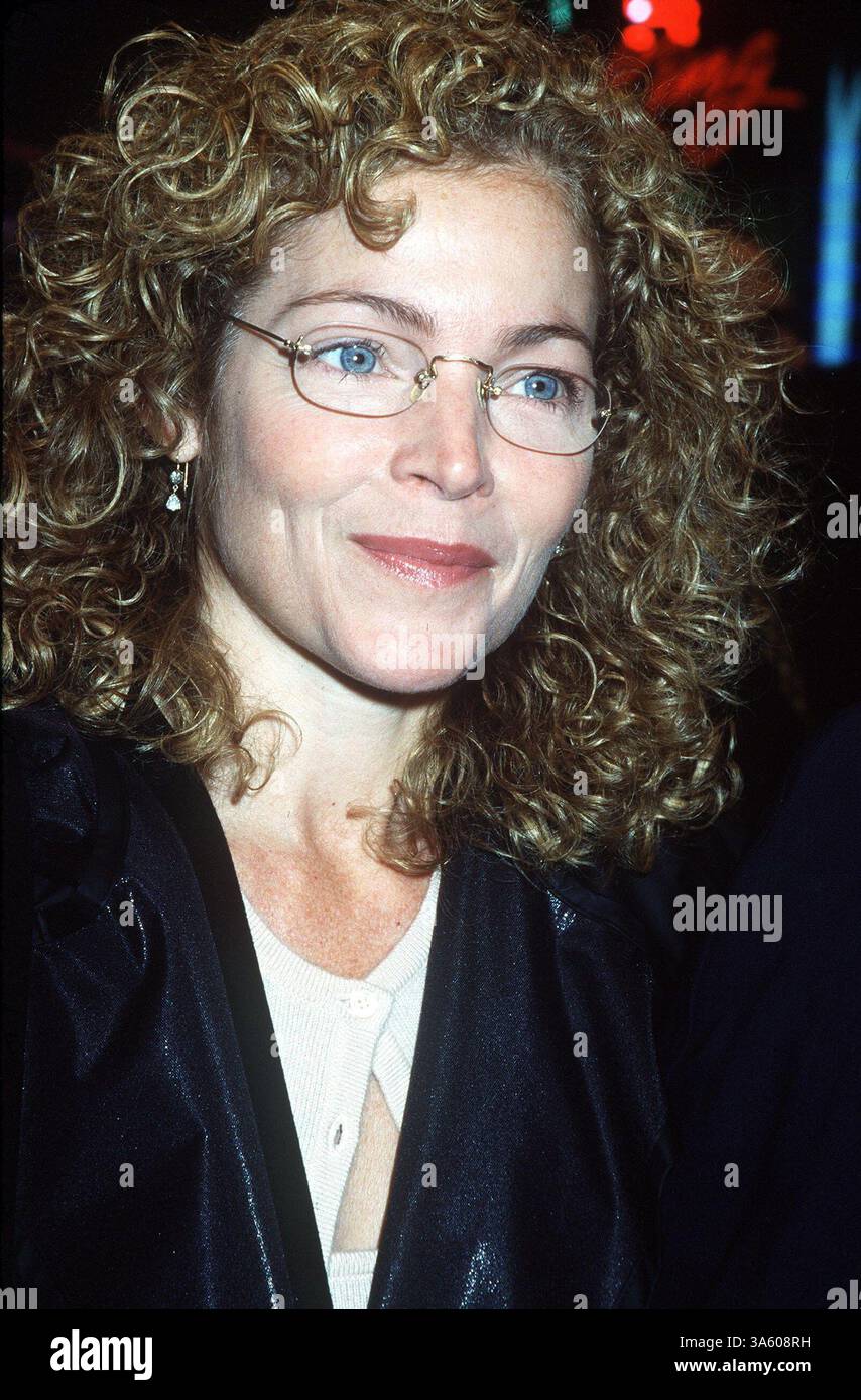 Jan. 1, 2011 - K20420HMc: BETRAYAL OPENING.AT AMERICAN AIRLINES THEATRE ...