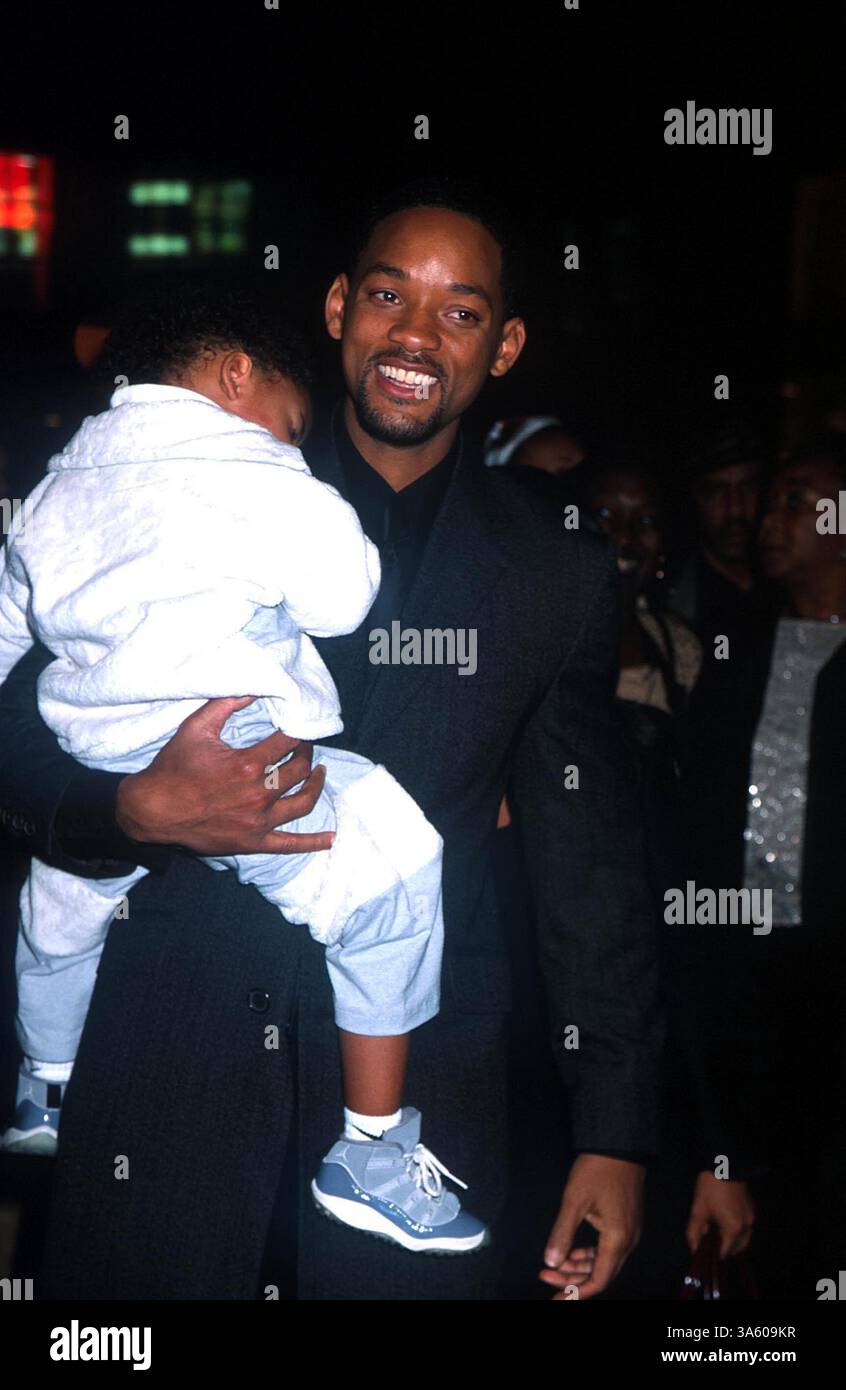 Jan. 1, 2011 - K23566HMc: 12/4/01.SCREENING OF THE FILM ''ALI'' AT THE ...