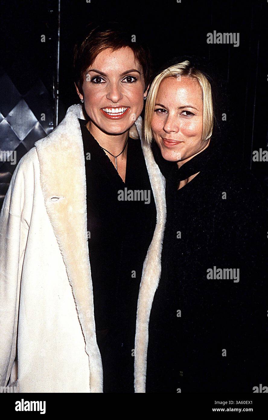 Jan. 1, 2011 - K24081HMc SD0212.SHOWING OF CHRISTINA PERRIN 2002 FALL ...