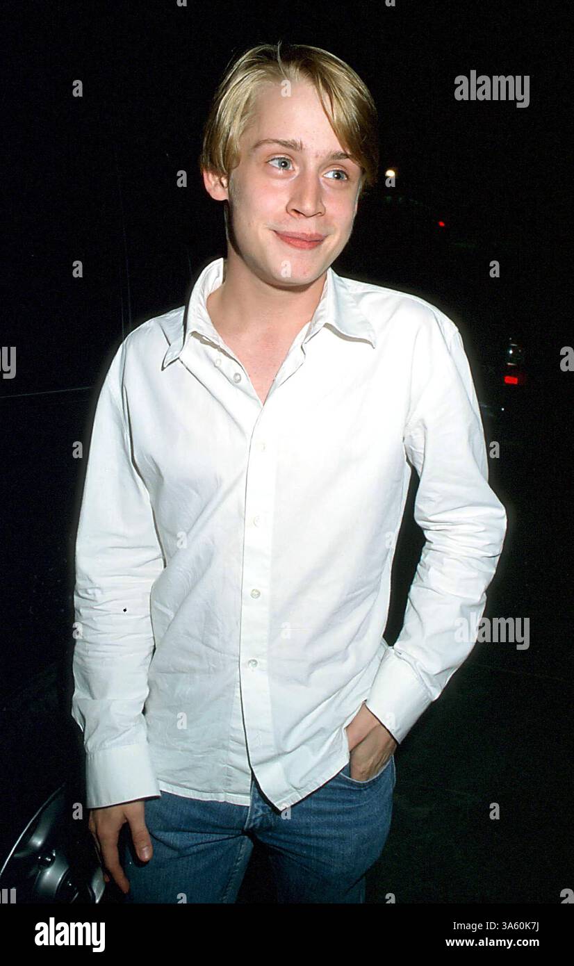 Macaulay culkin 2000 hi-res stock photography and images - Alamy