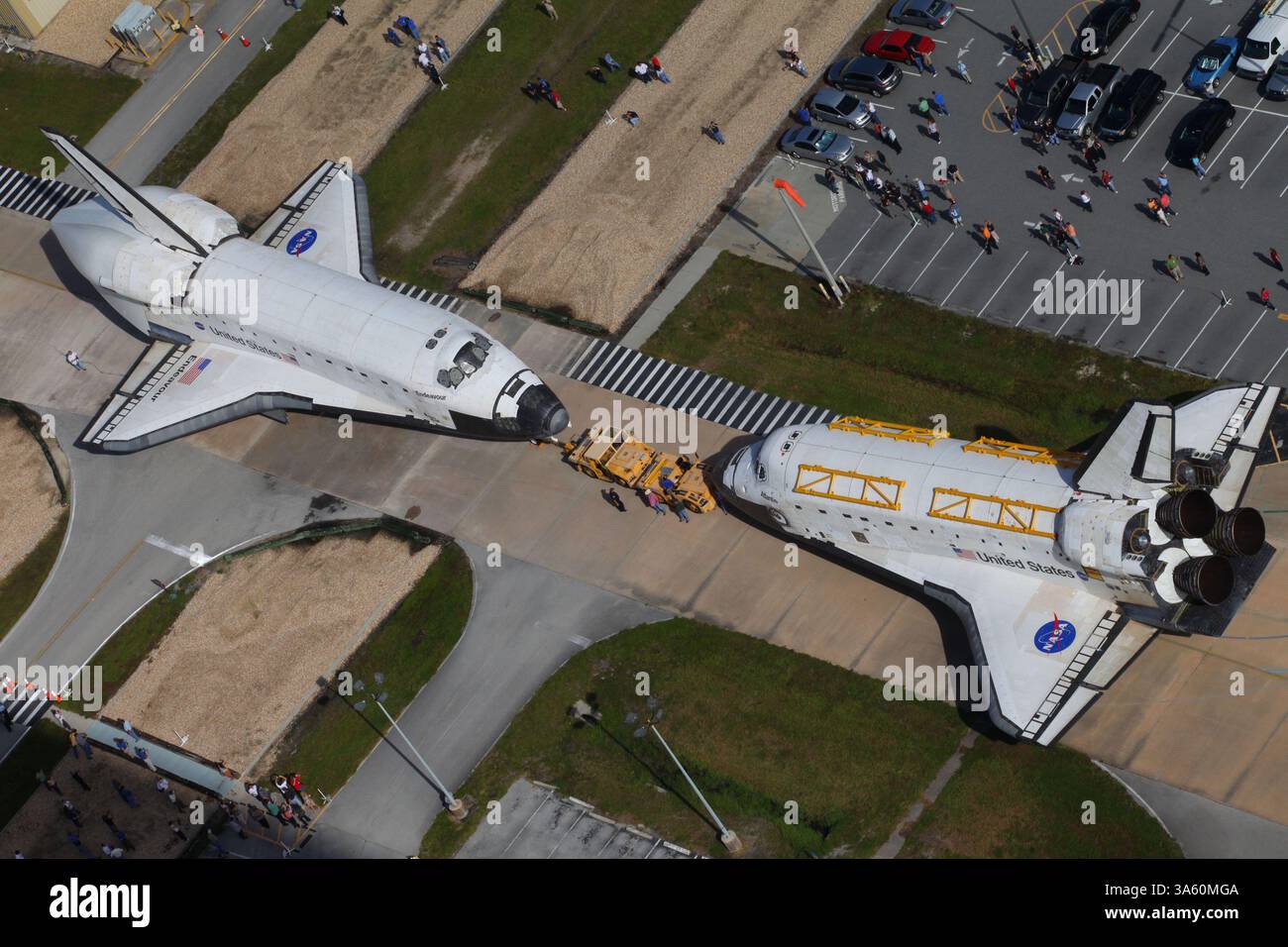 March 1, 2011 - Shuttles Come Nose-to-Nose: NASA's space shuttles ...