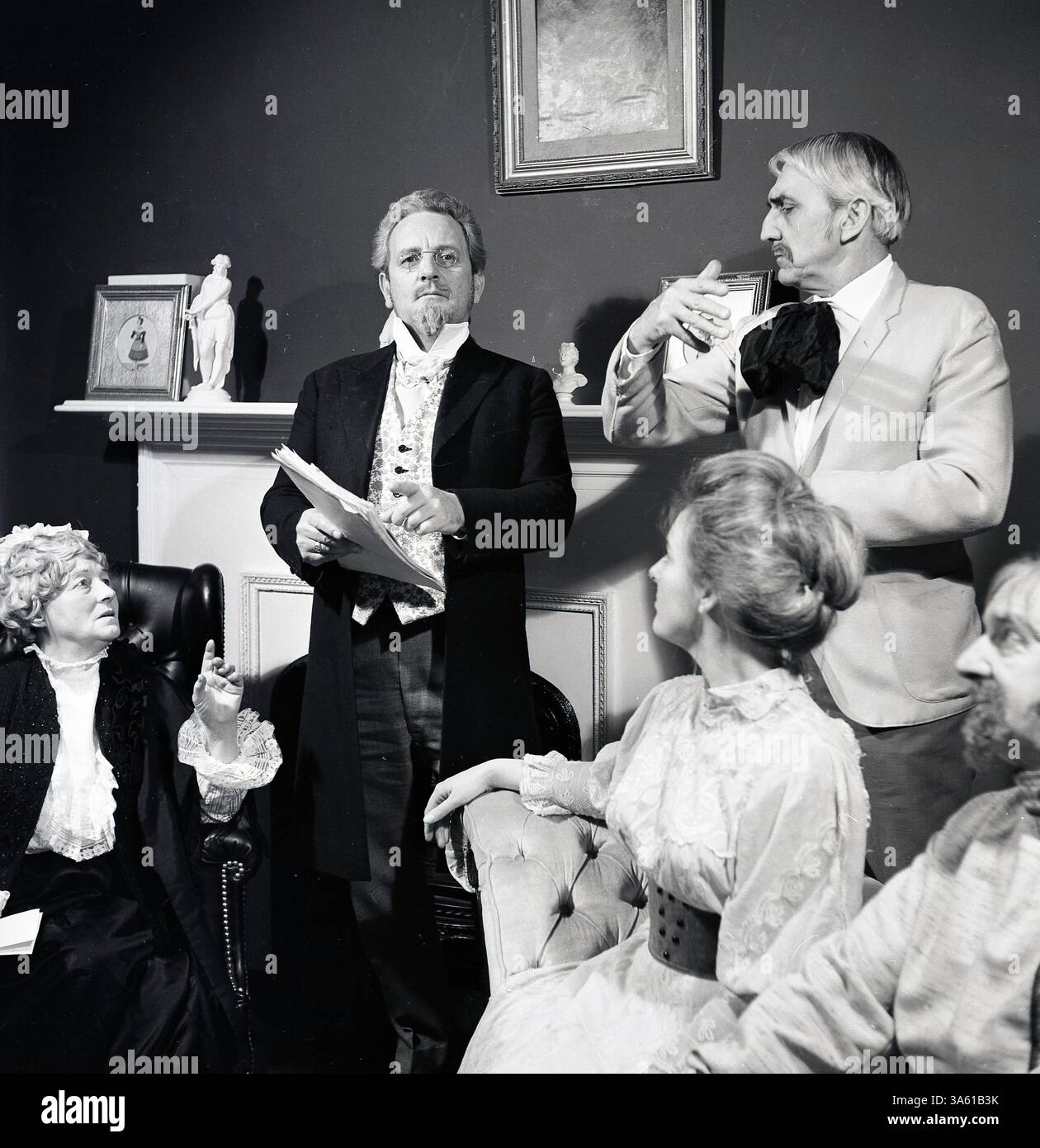 Country house party 1970s hi-res stock photography and images - Alamy