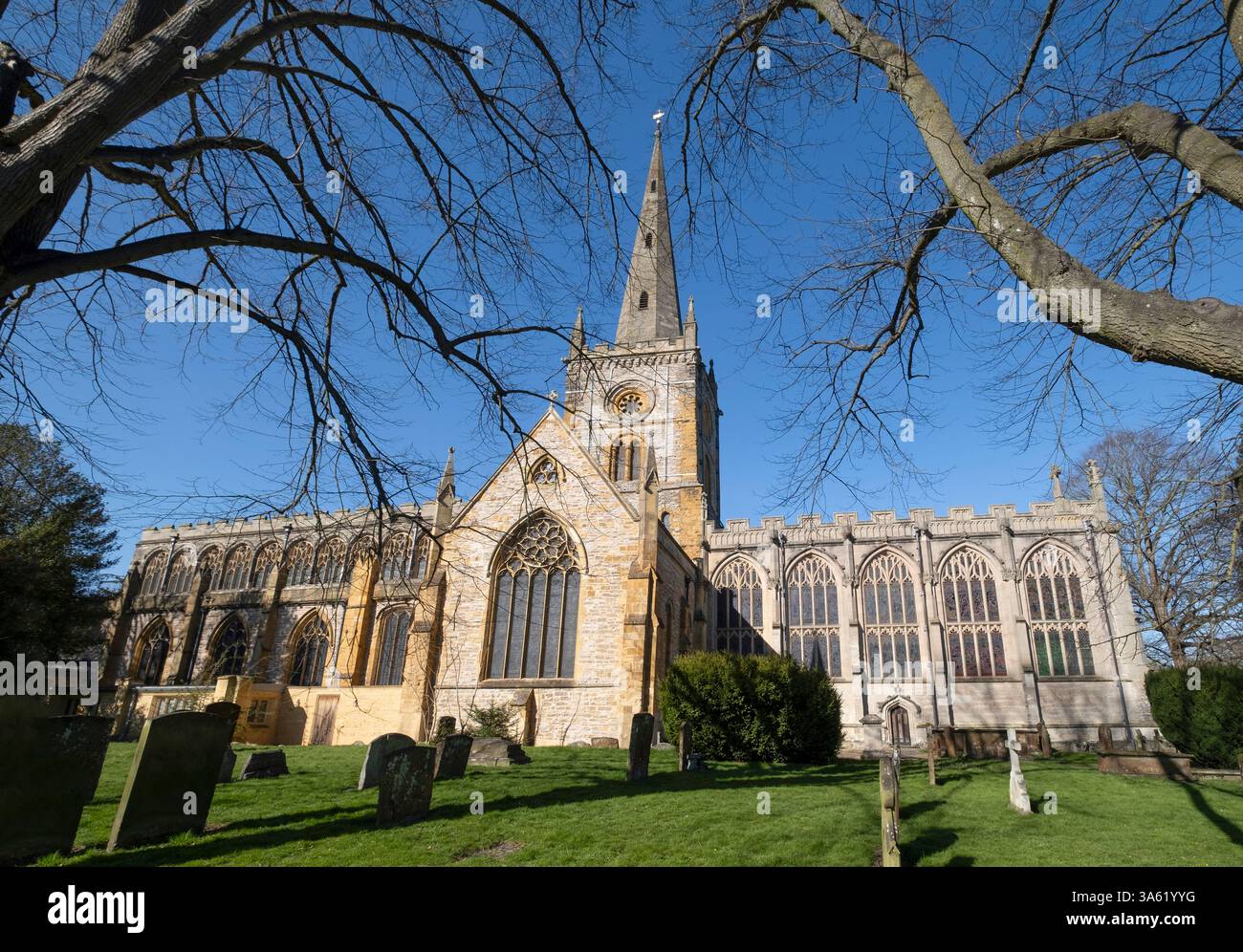 The magnificent Holy Trinity Church in Stratford upon Avon where poet ...