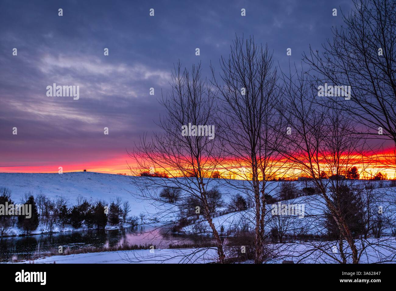 Frozen lake sunset vibrant hi-res stock photography and images - Alamy