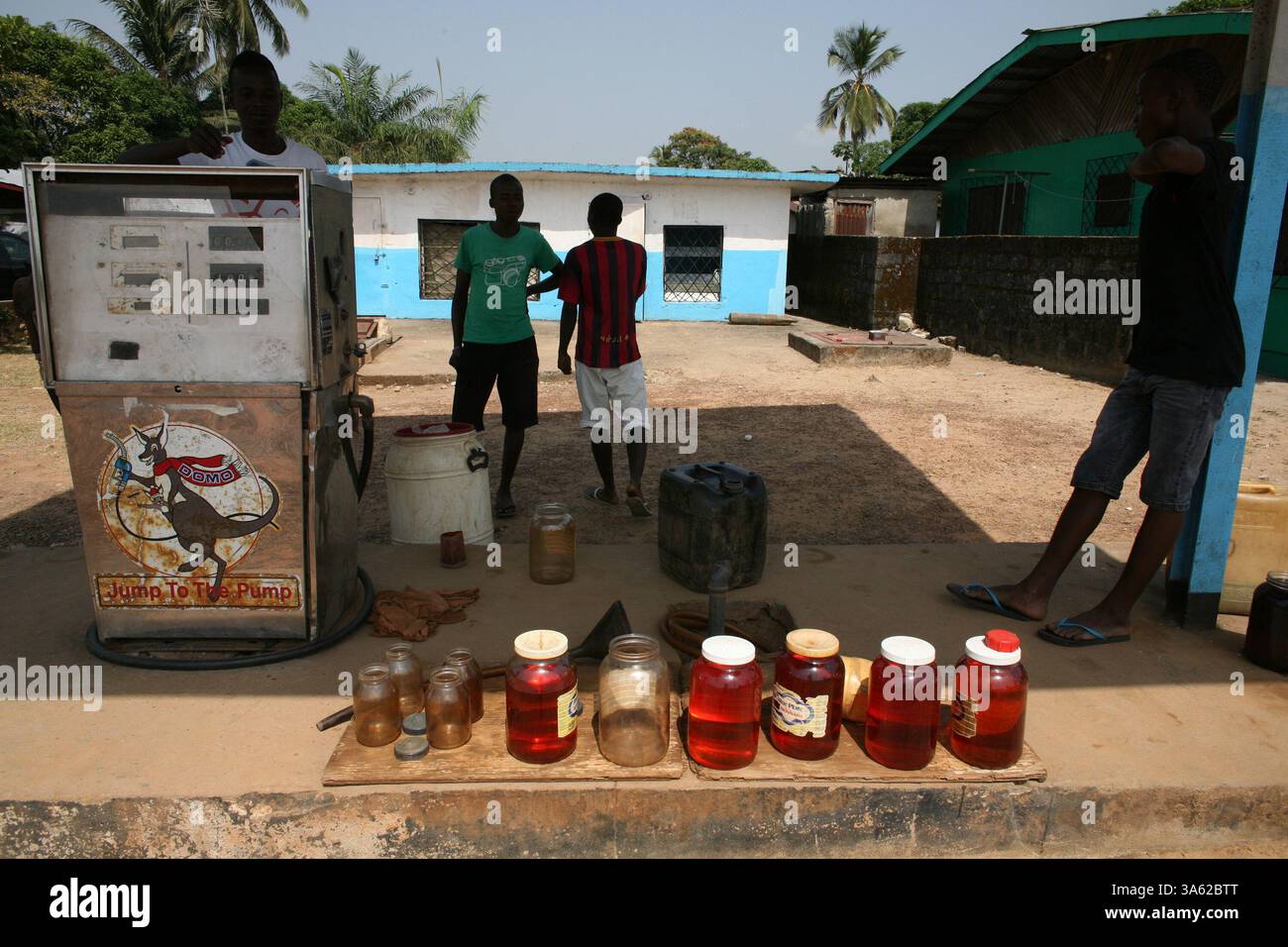 Liberia gas hi-res stock photography and images - Alamy