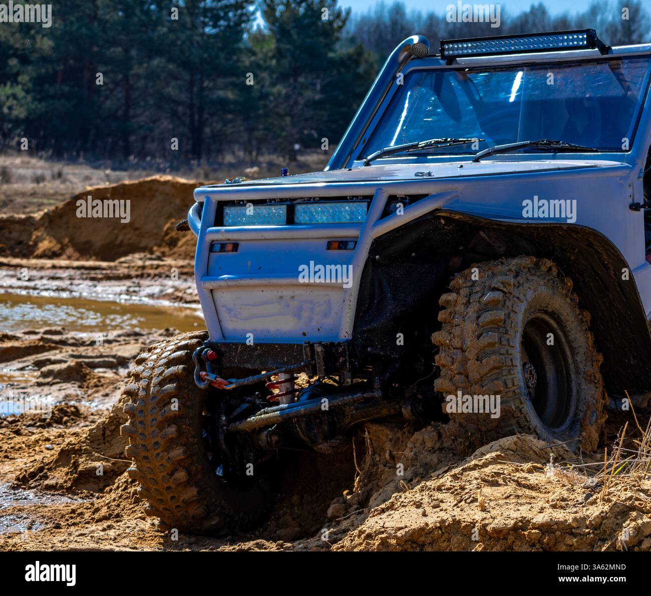 Broken front axle hi-res stock photography and images - Alamy