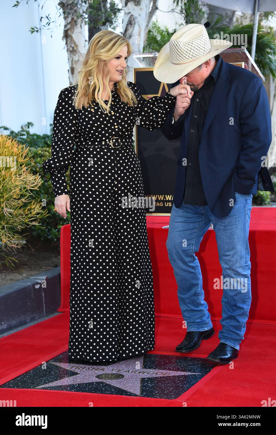 Trisha Yearwood and Garth Brooks at Trisha Yearwood’s Hollywood Walk of ...
