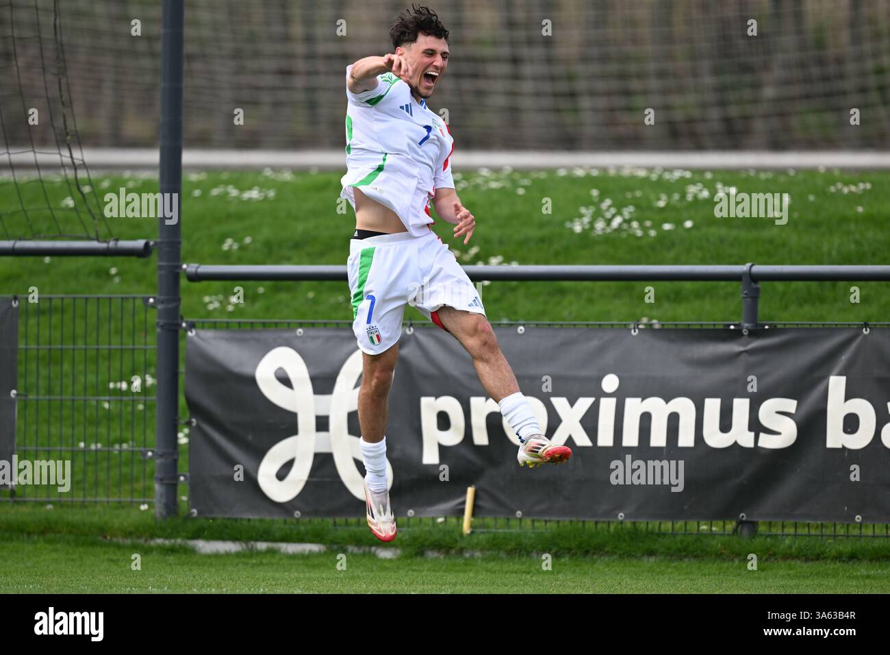 Alessandro Crimaldi (7) of Italy celebrates after scoring the 0-1 goal ...