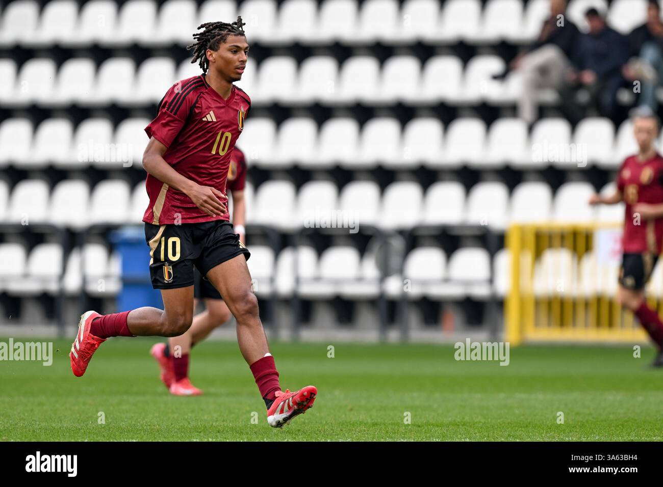 Enzo Keutgen (10) of Belgium pictured during a friendly soccer game ...