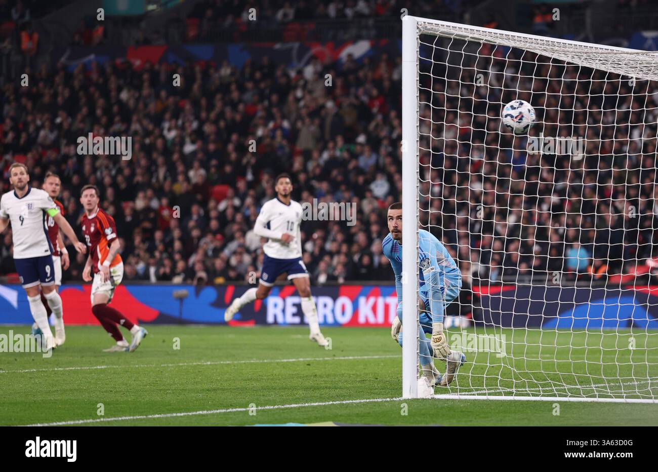 Reece james england latvia 2025 hi-res stock photography and images - Alamy