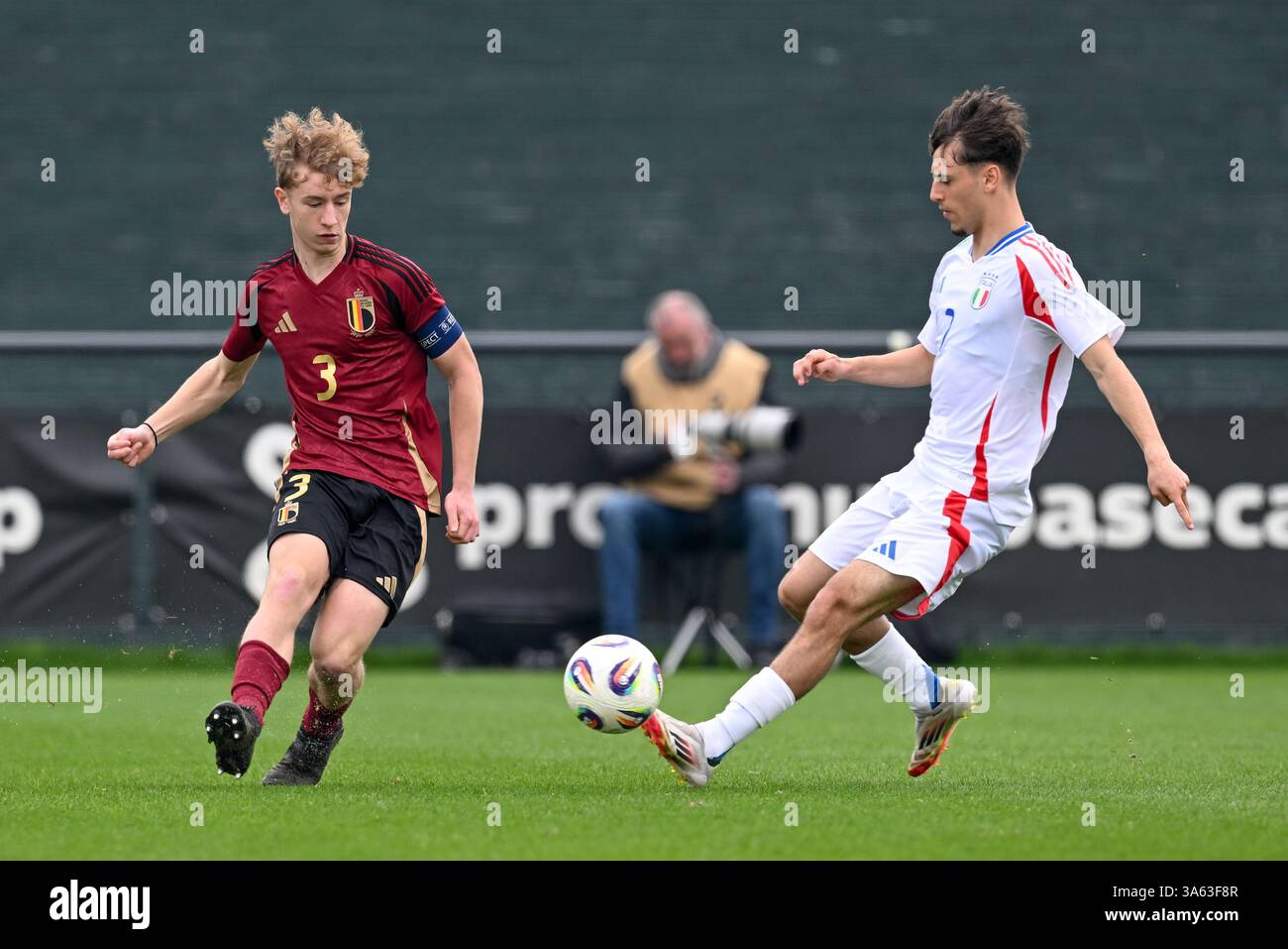 Michiel Cauwel (3) of Belgium and Alessandro Crimaldi (7) of Italy ...