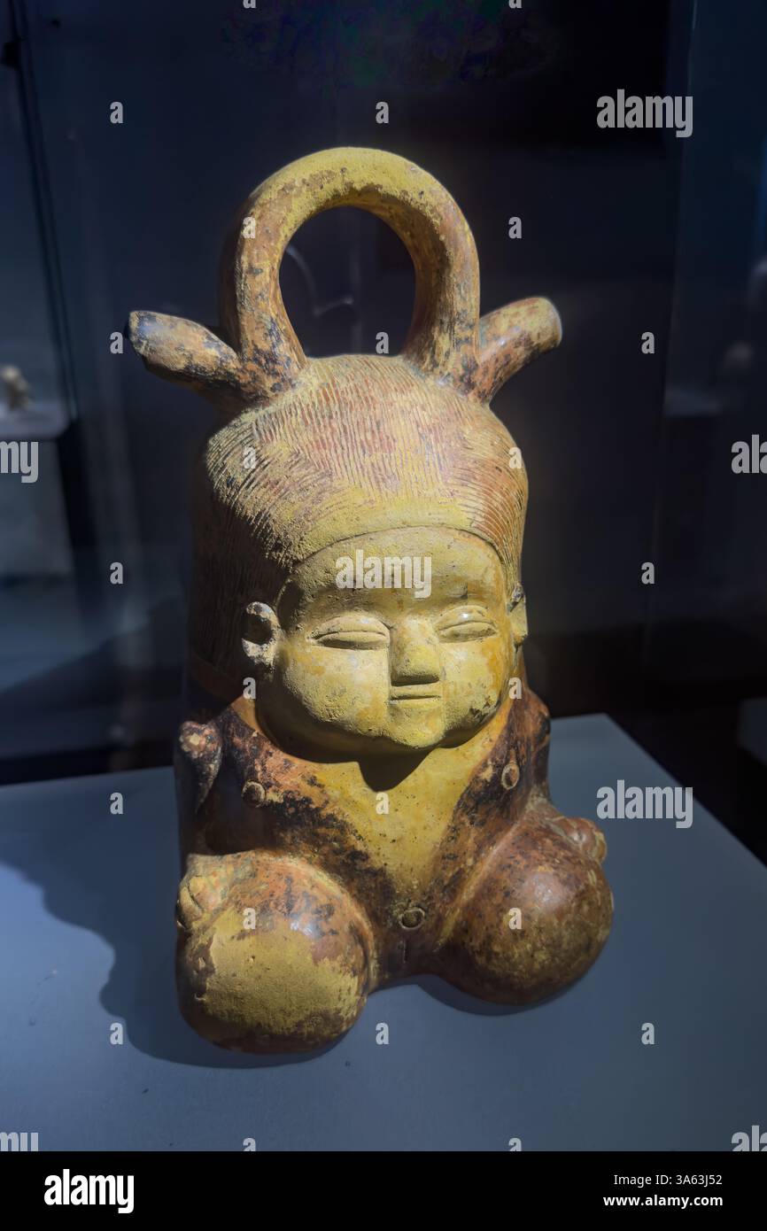 An anthropomorphic stirrup pot from the Ilama / Calima Culture in the ...