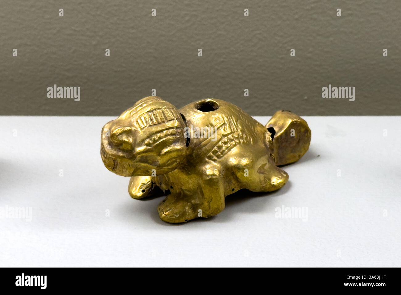 Pre-Hispanic gold animal from the indigenous Calima Culture in the ...