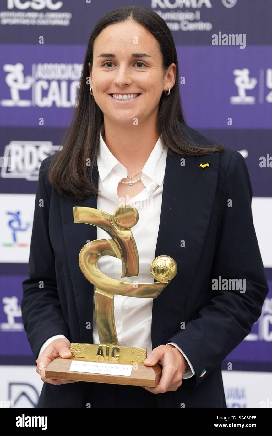 News - Women4Football Evelyne Viens best striker 2023/24 during the ...