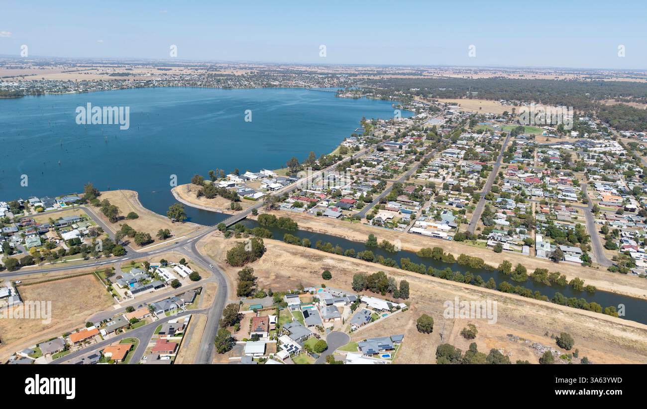 The New South Wales town of Mulwala on Lake Mulwala Stock Photo - Alamy