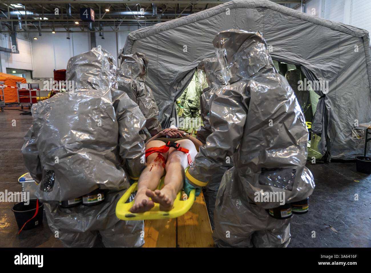 Decontamination of injured persons after an assumed accident involving ...