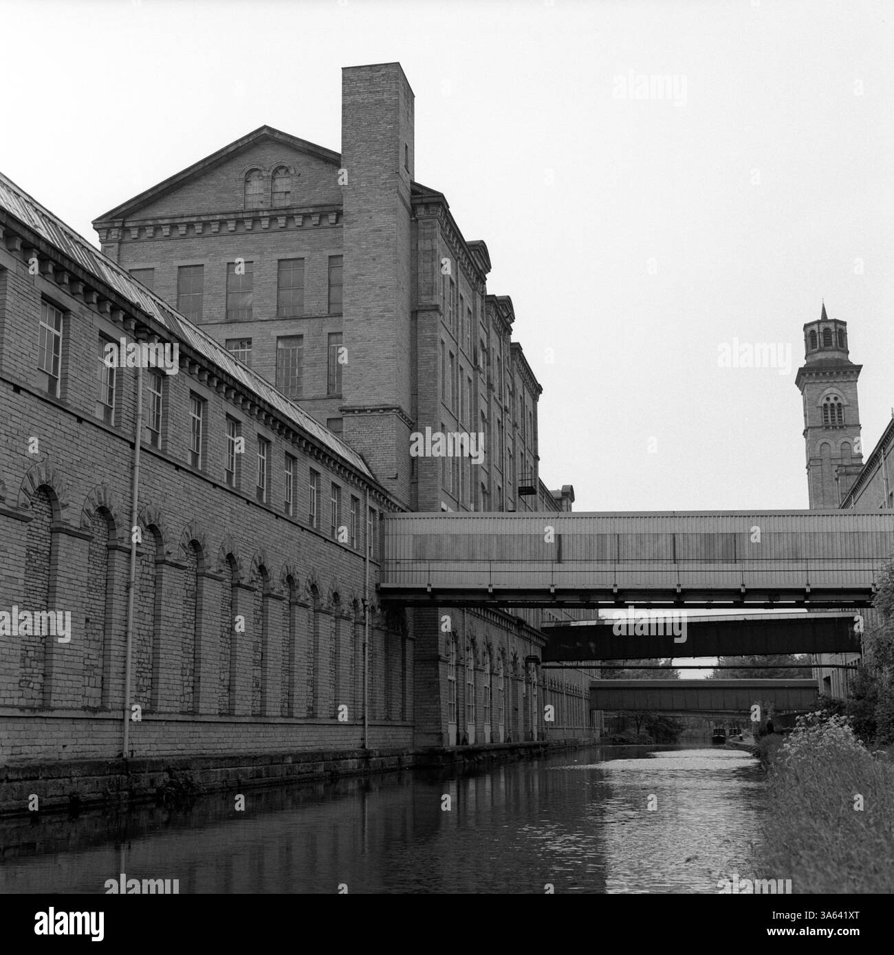 Textile mill Black and White Stock Photos & Images - Alamy
