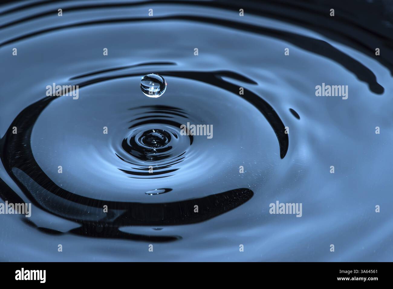 Macro close up waterdrops hi-res stock photography and images - Alamy