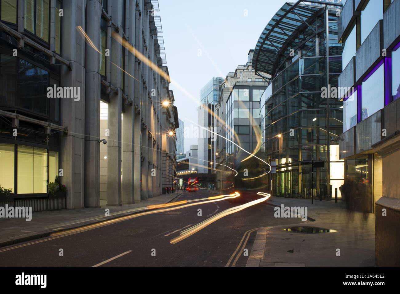 Contemporary buildings hi-res stock photography and images - Alamy