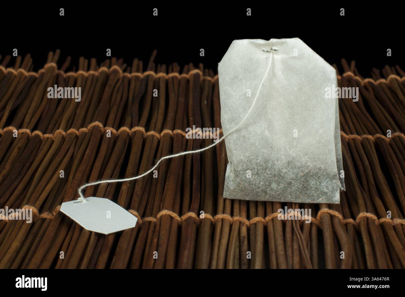 Wooden underlays hi-res stock photography and images - Alamy