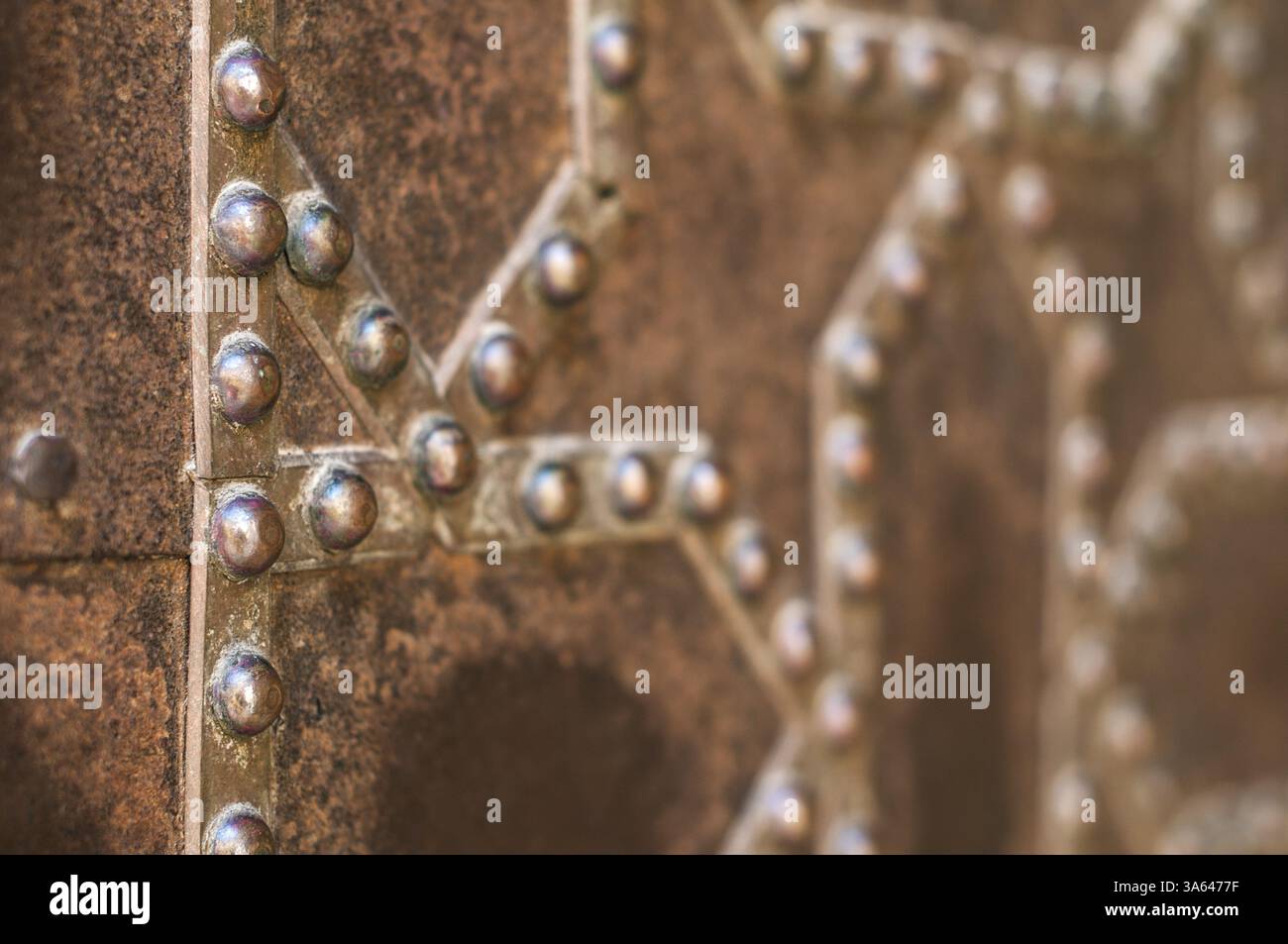 Metal walls rivets hi-res stock photography and images - Alamy