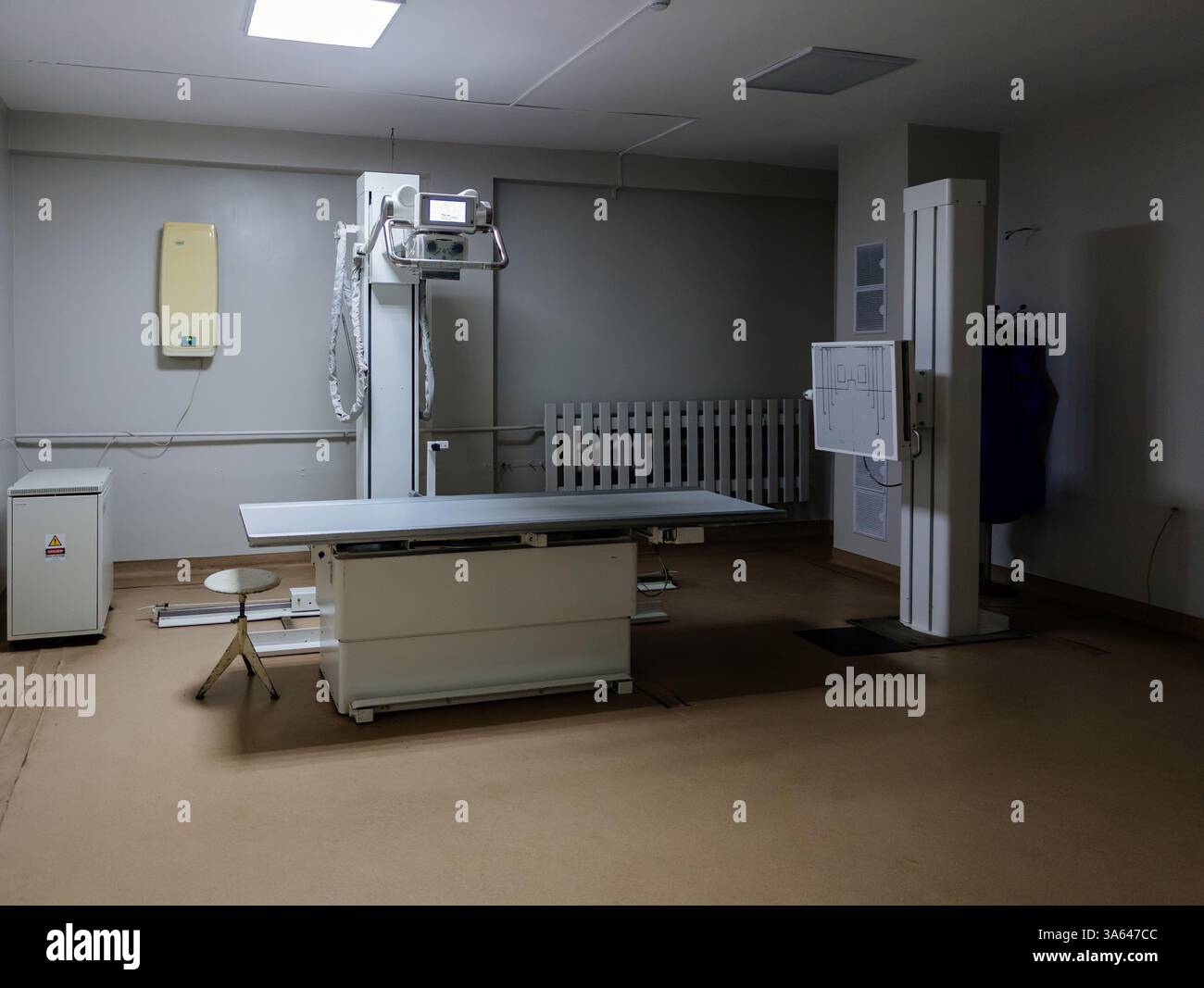 X-ray room with equipment in hospital Stock Photo - Alamy