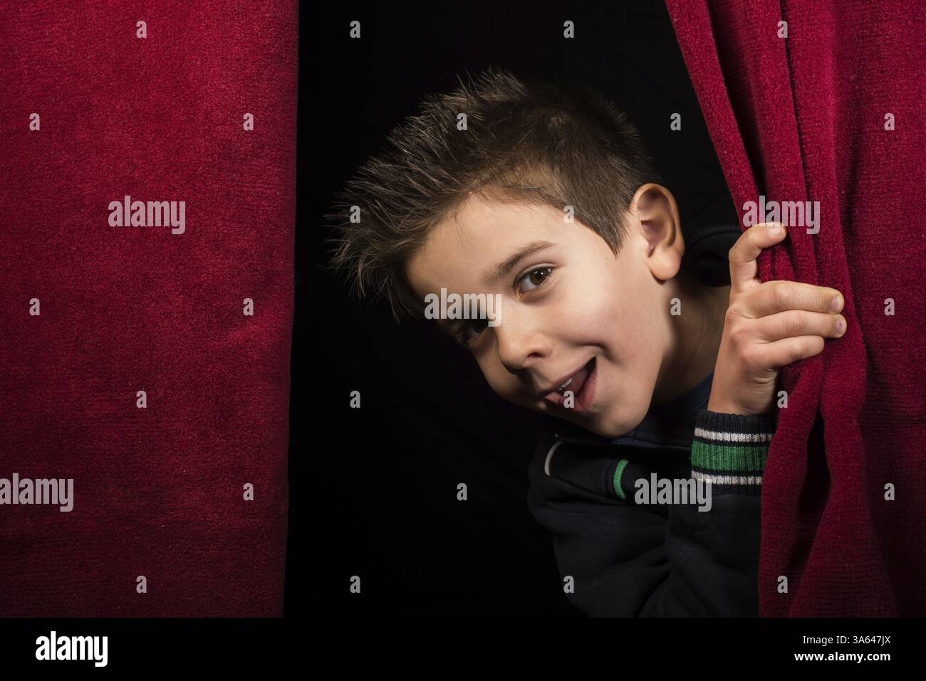 Appearing sun hi-res stock photography and images - Alamy