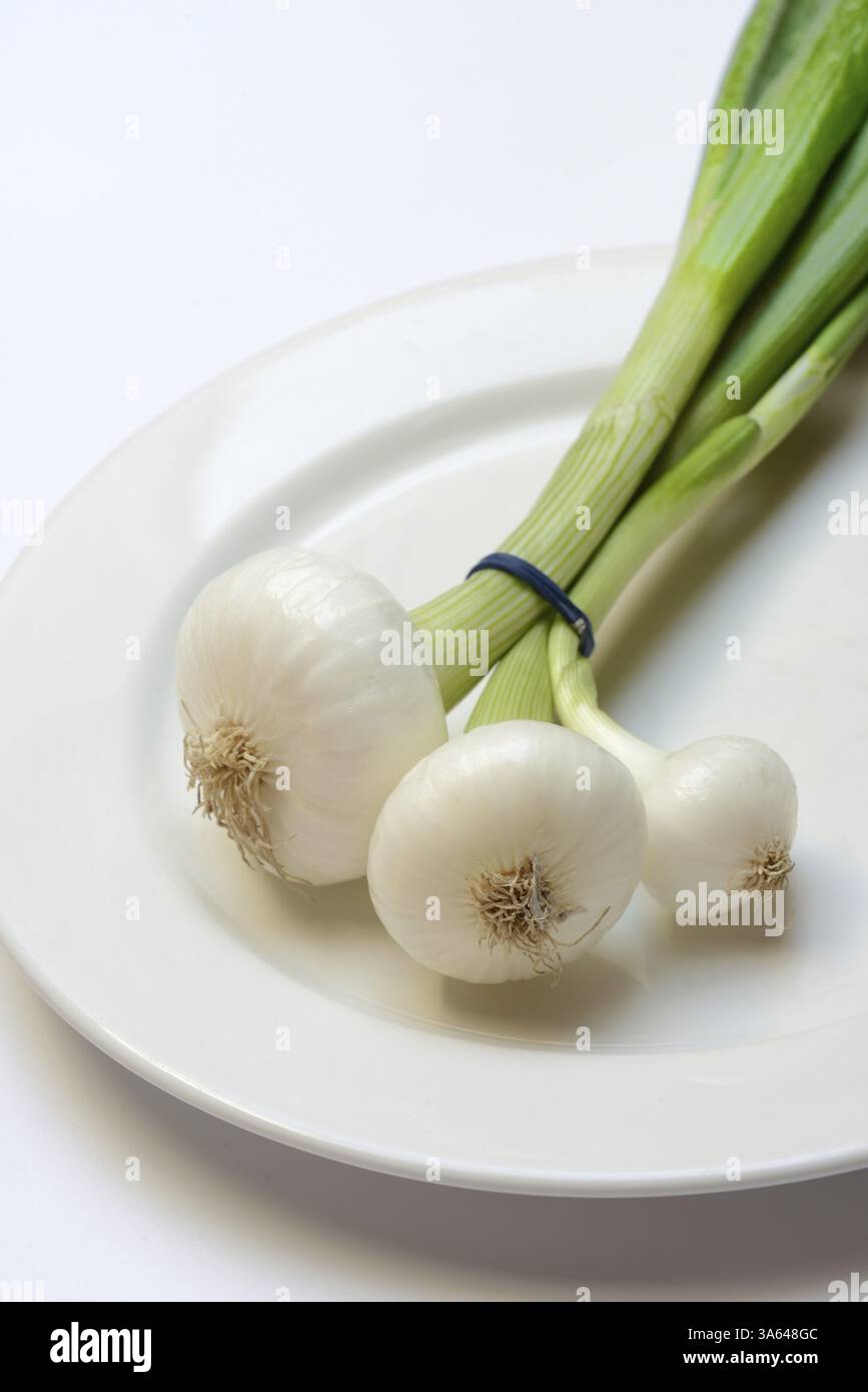 Eat onions hi-res stock photography and images - Alamy