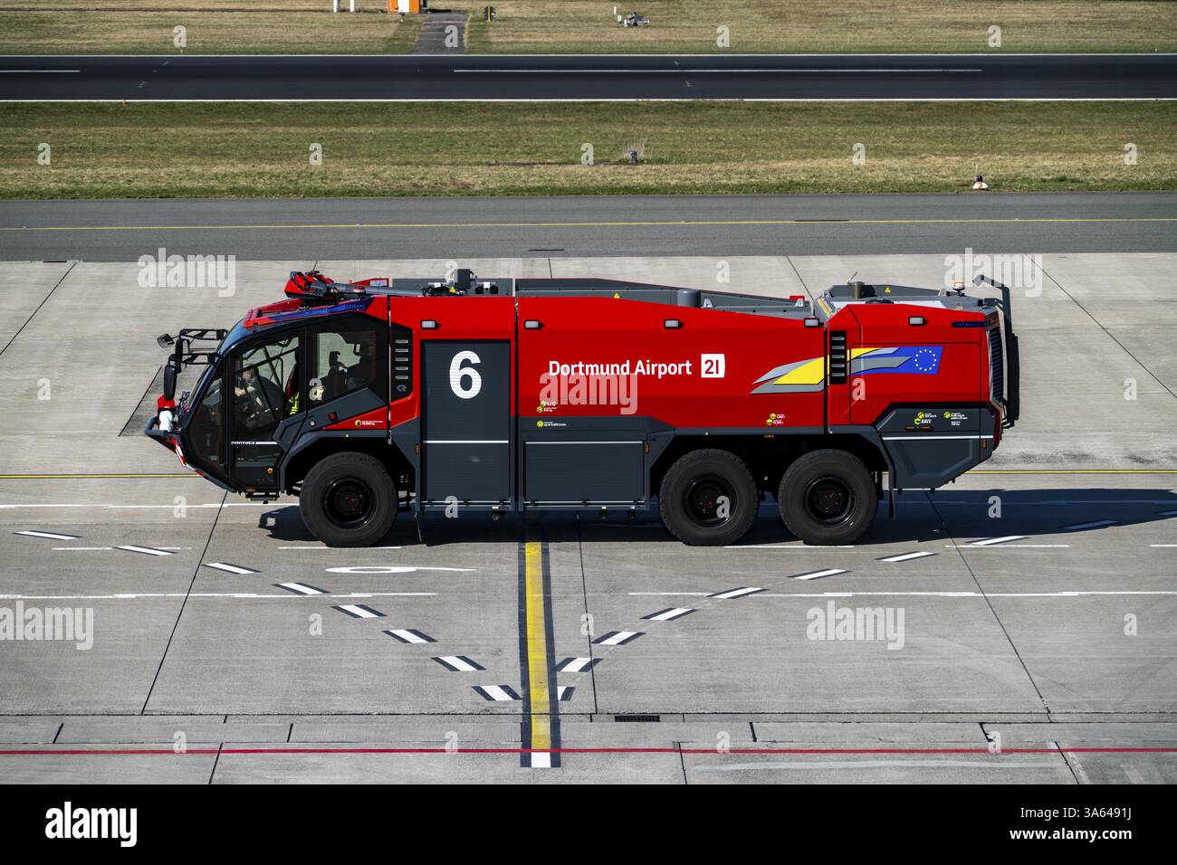 Dortmund Airport, DTM, apron, in front of the terminal, runway, airport ...