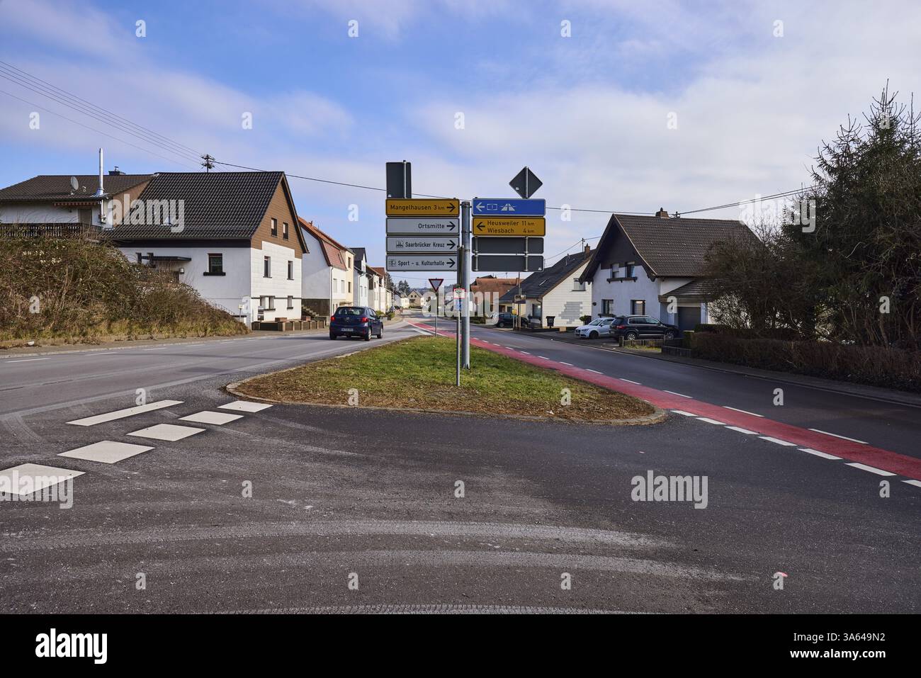 Signpost to the A1 motorway, Mangelhausen, Saarbruecker Kreuz ...