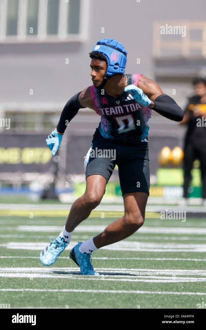 Team Toa cornerback Donte Wright Jr. (0) defends against Lo Pro during ...