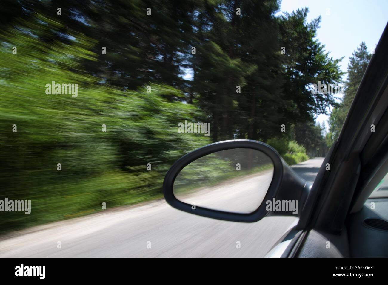 Vehicles cars traffic in motion hi-res stock photography and images - Alamy