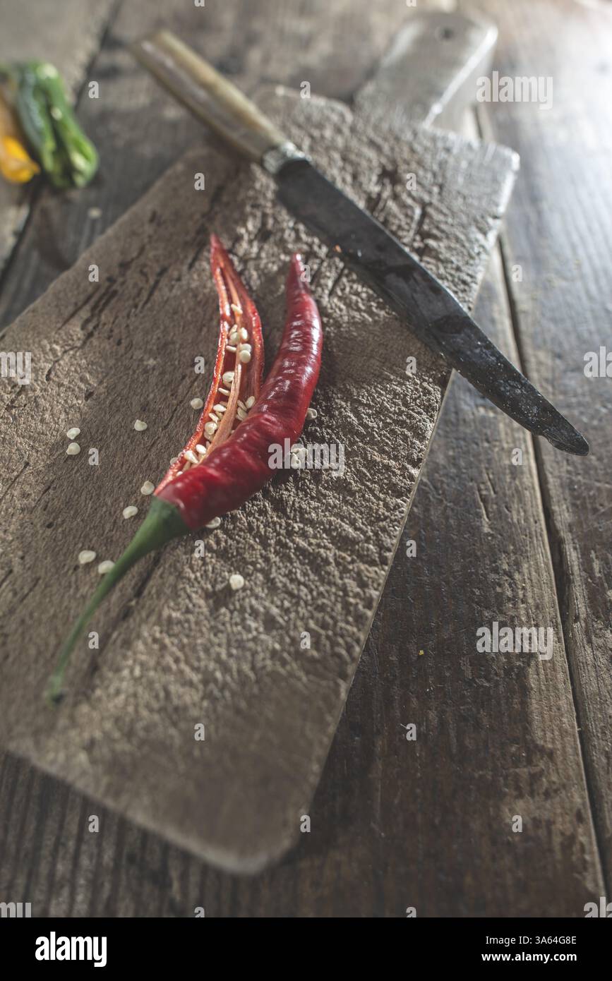 Kitchen chopping boards hi-res stock photography and images - Alamy