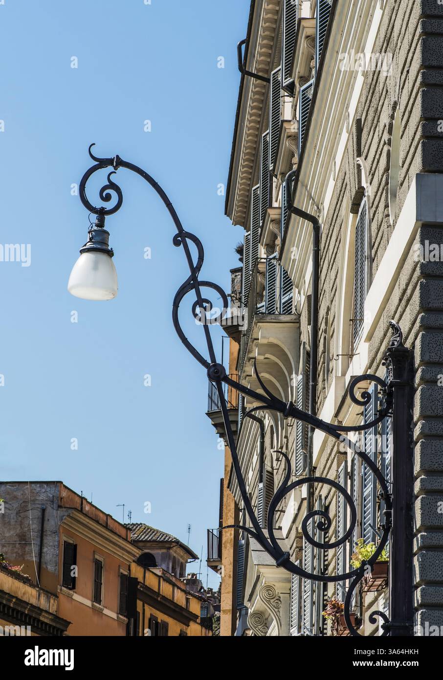 Piazza del Popolo, Rome. Architectural details and vintage lapm Stock ...
