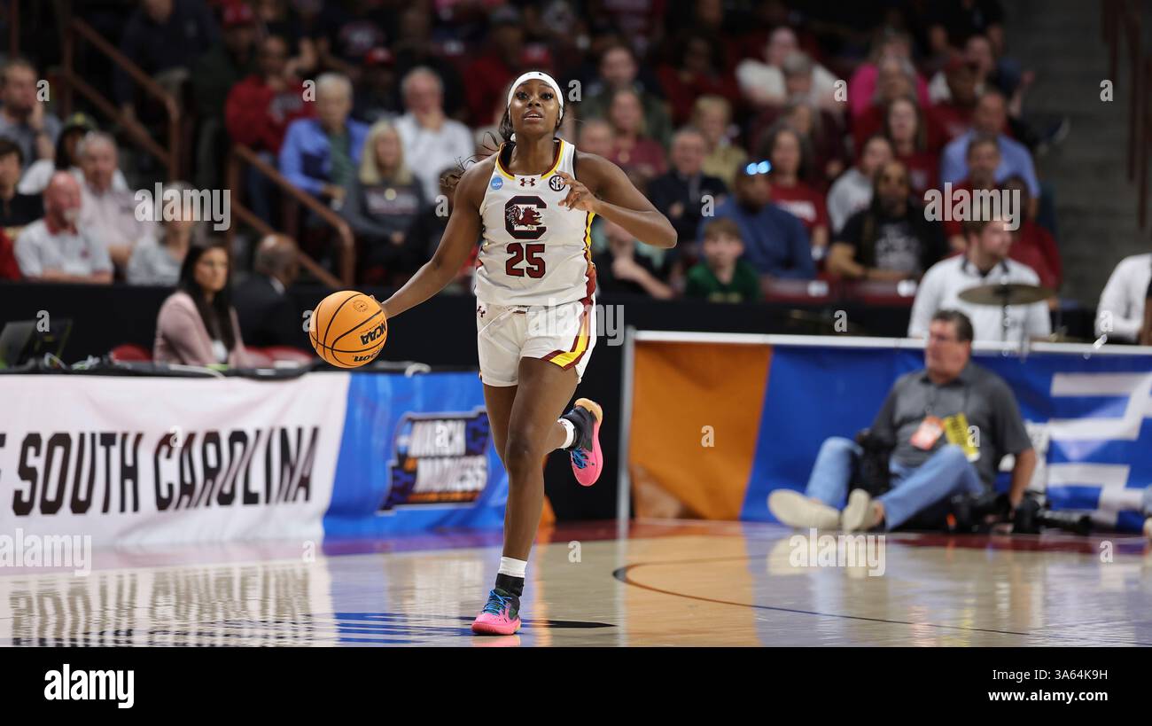 South Carolina guard Raven Johnson (25) brings the ball up court during ...
