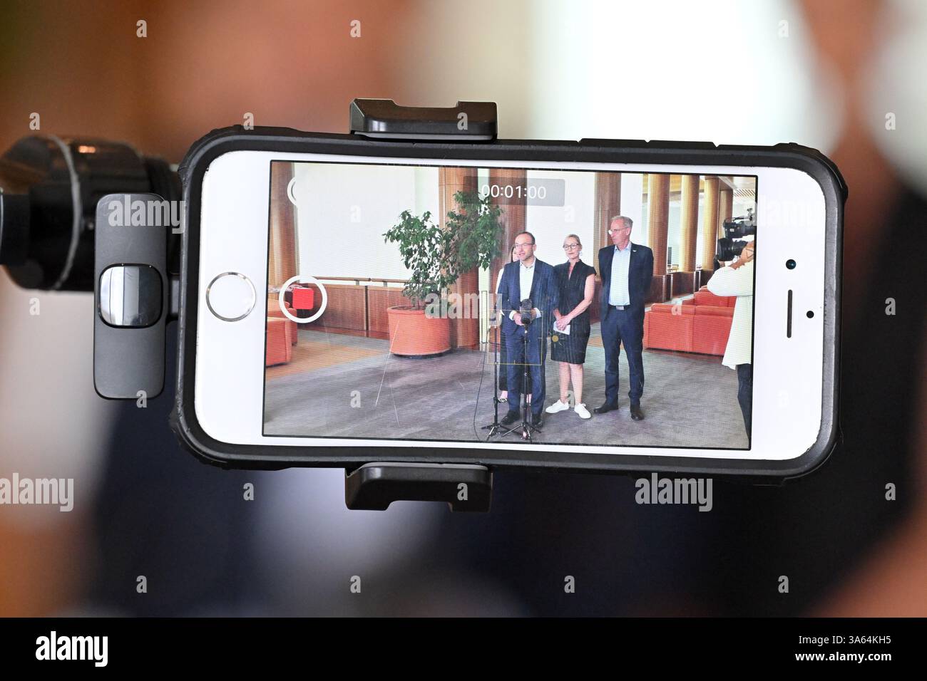 Canberra, Australia. 25th Mar, 2025. Greens Senator Sarah Hanson-Young ...