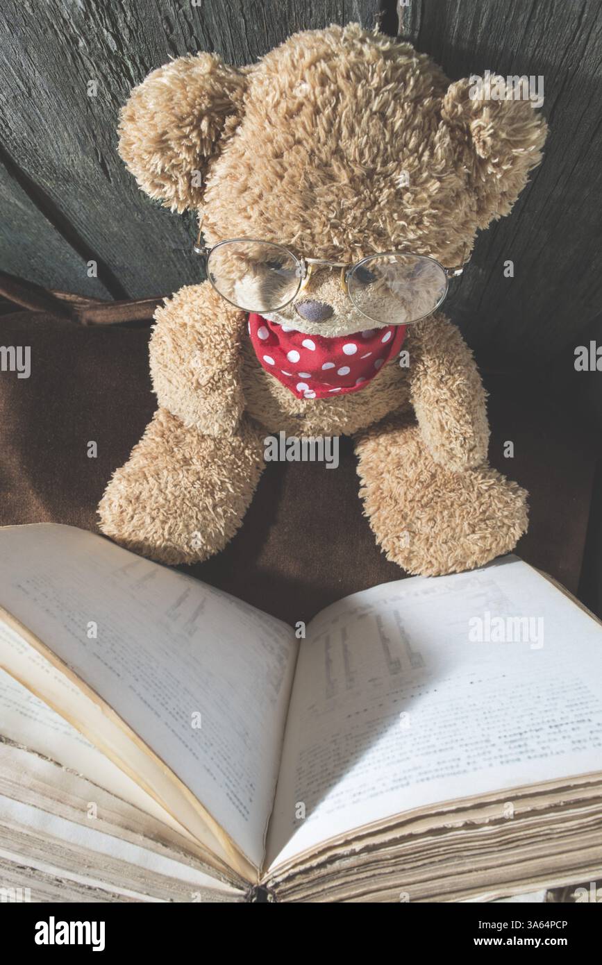 Children cut out hi-res stock photography and images - Alamy