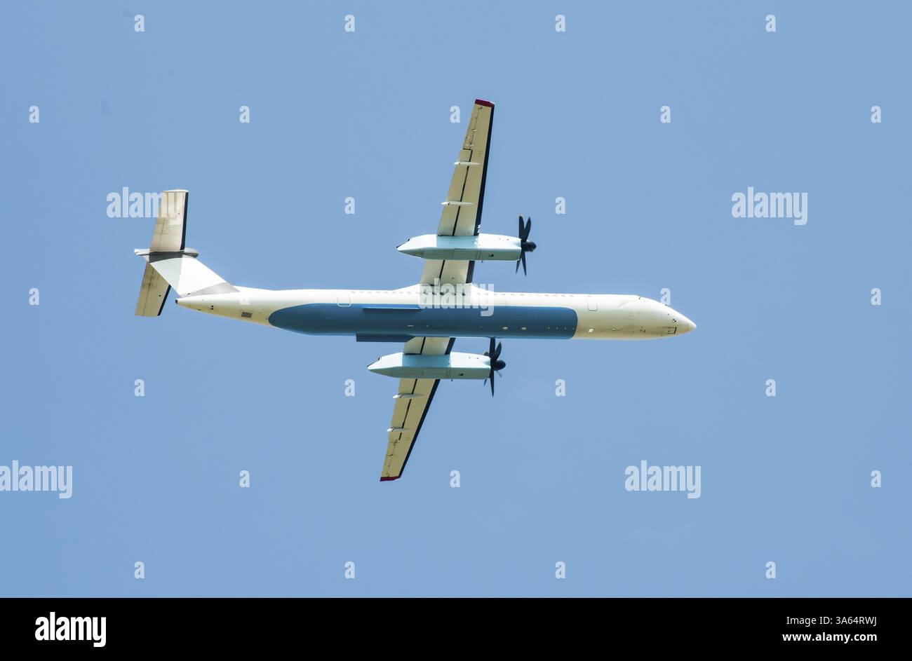 Aviation background airplanes flying hi-res stock photography and ...