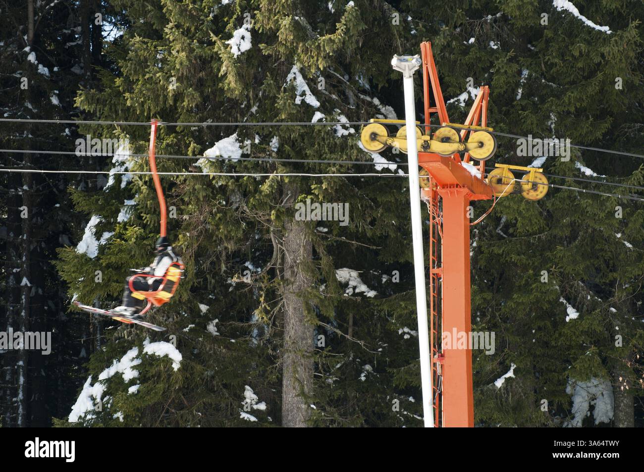 Lift ski resort transports skiers hi-res stock photography and images ...