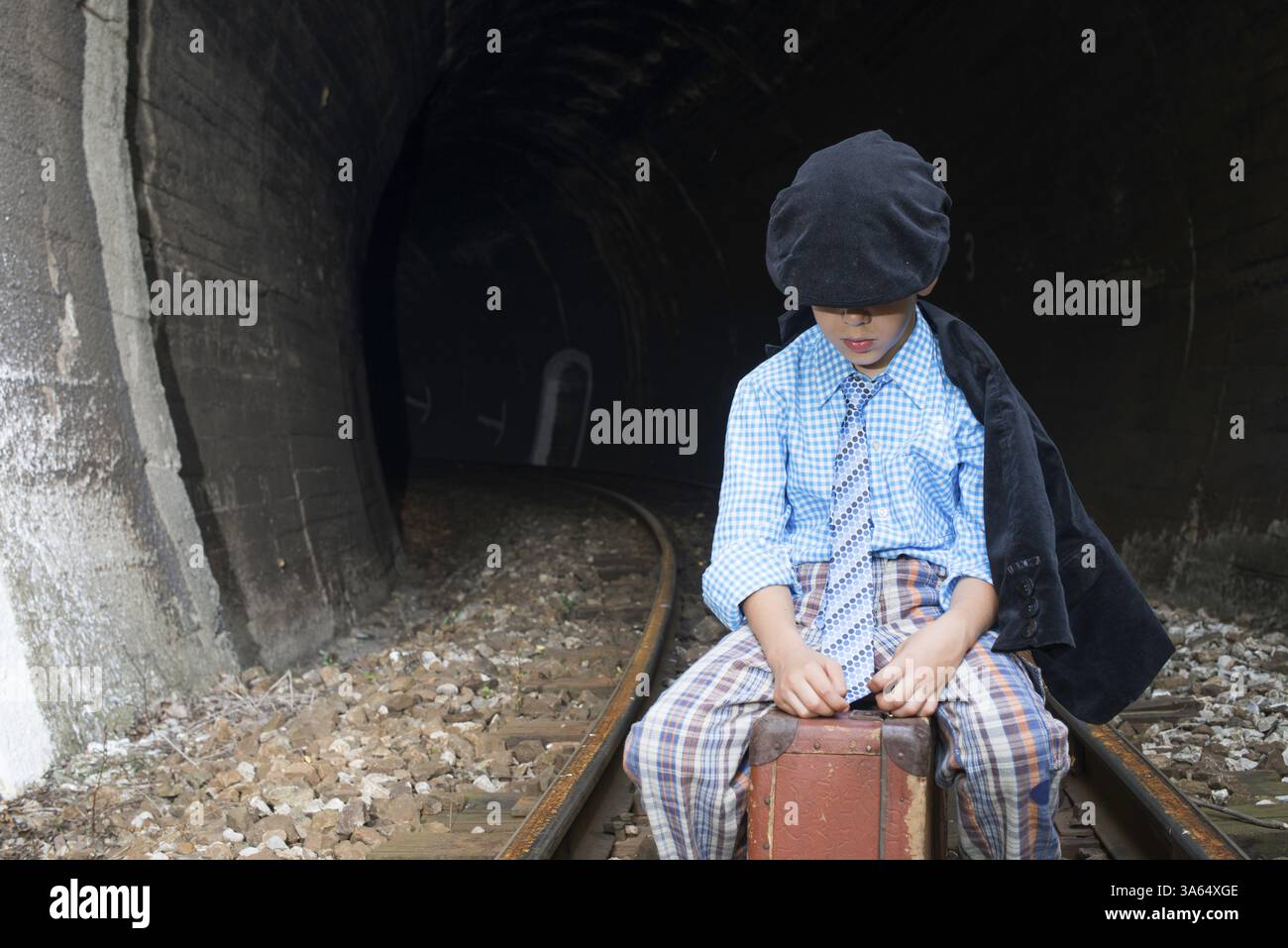 Vintage attire sits hi-res stock photography and images - Alamy