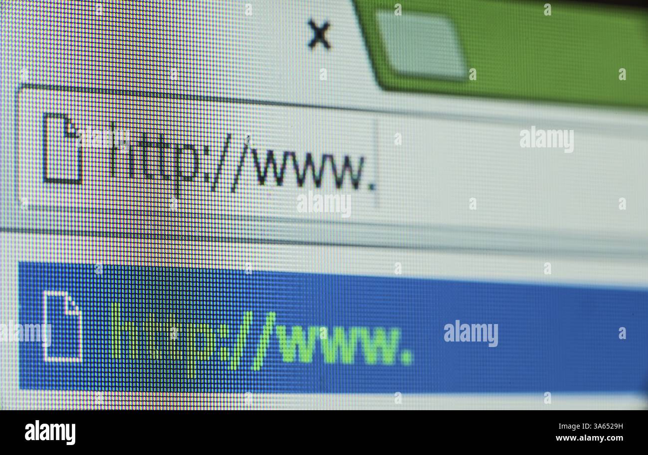 Browses internet hi-res stock photography and images - Alamy