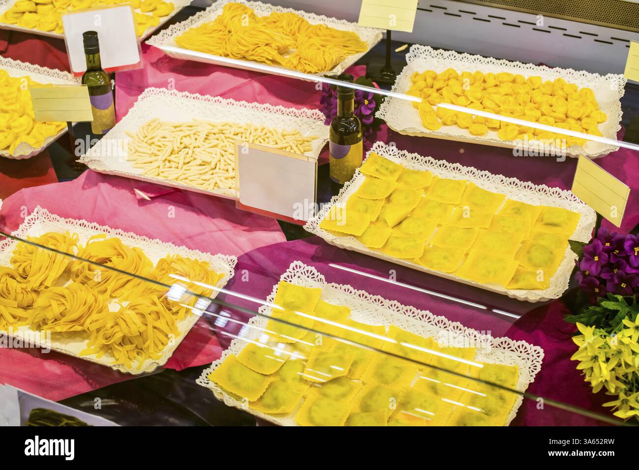 Italian pasta in a supermarket showcase Stock Photo - Alamy