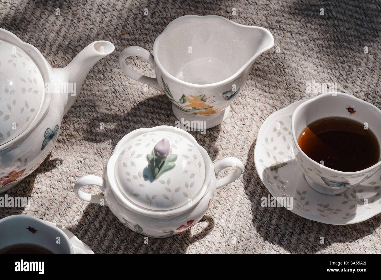 Floral Tea Set for a Spring Tea Party Stock Photo - Alamy