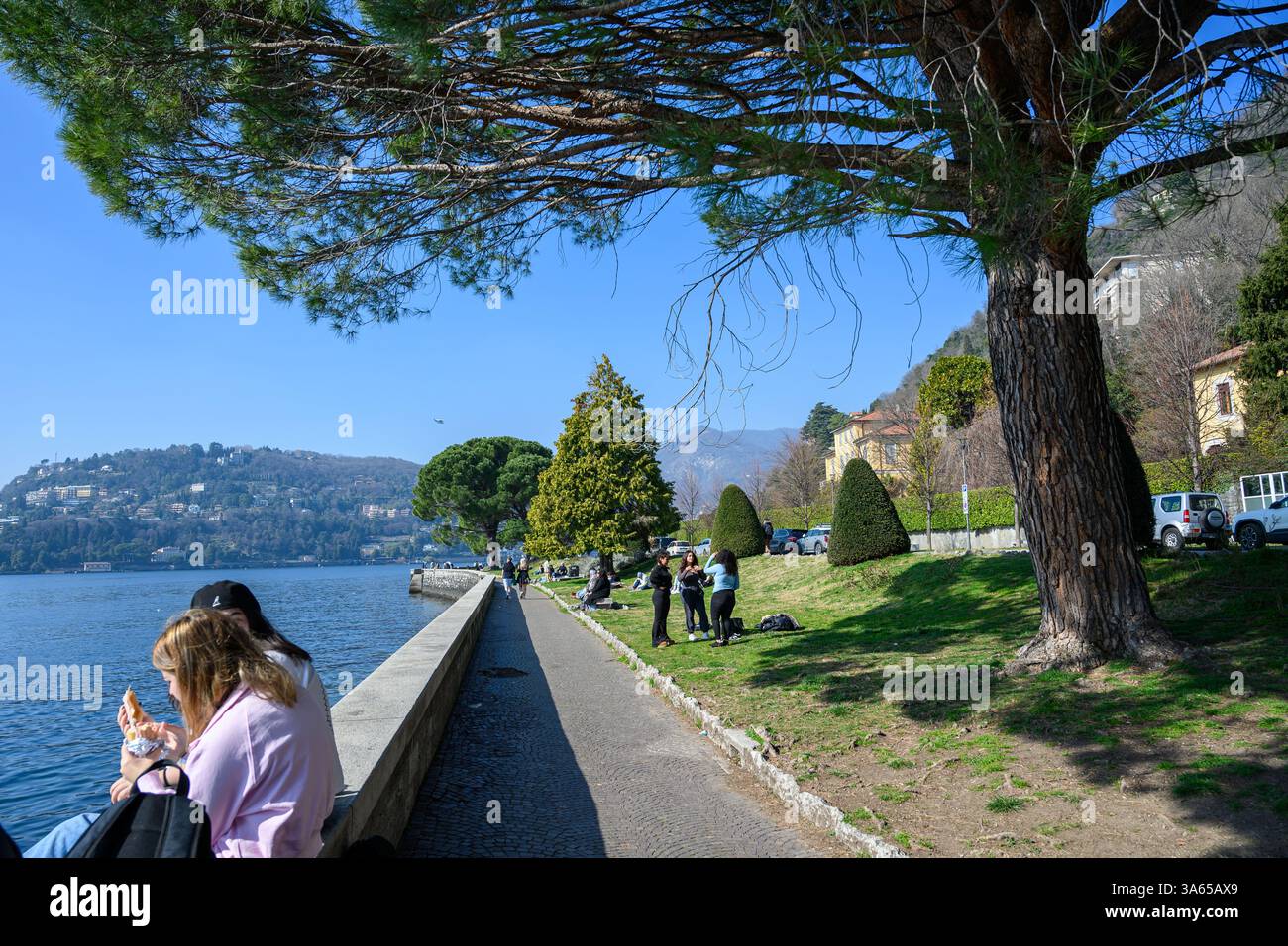 Lungolago Viale Geno in Lake Como – Como, Italy – 05 March 2025 Stock ...