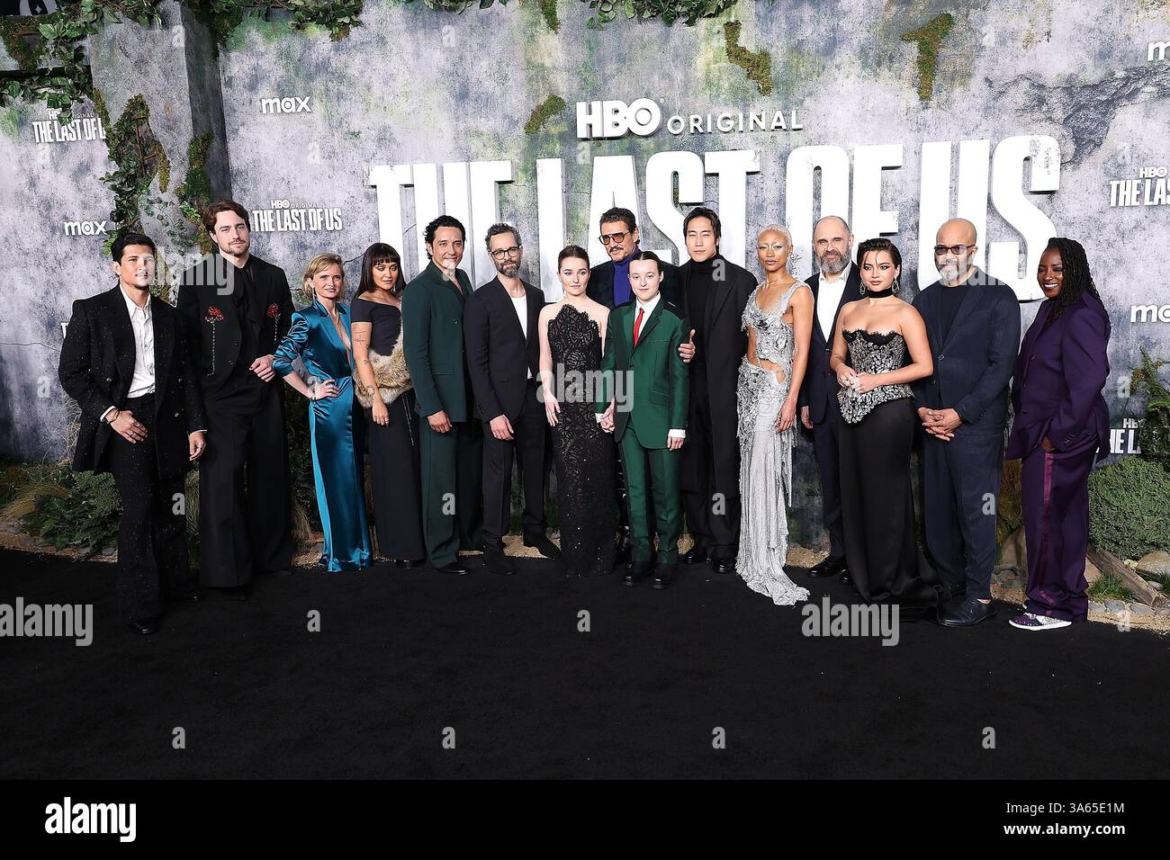 (L-R) Danny Ramirez, Spencer Lord, Ariela Barer, Gabriel Luna, Kaitlyn ...