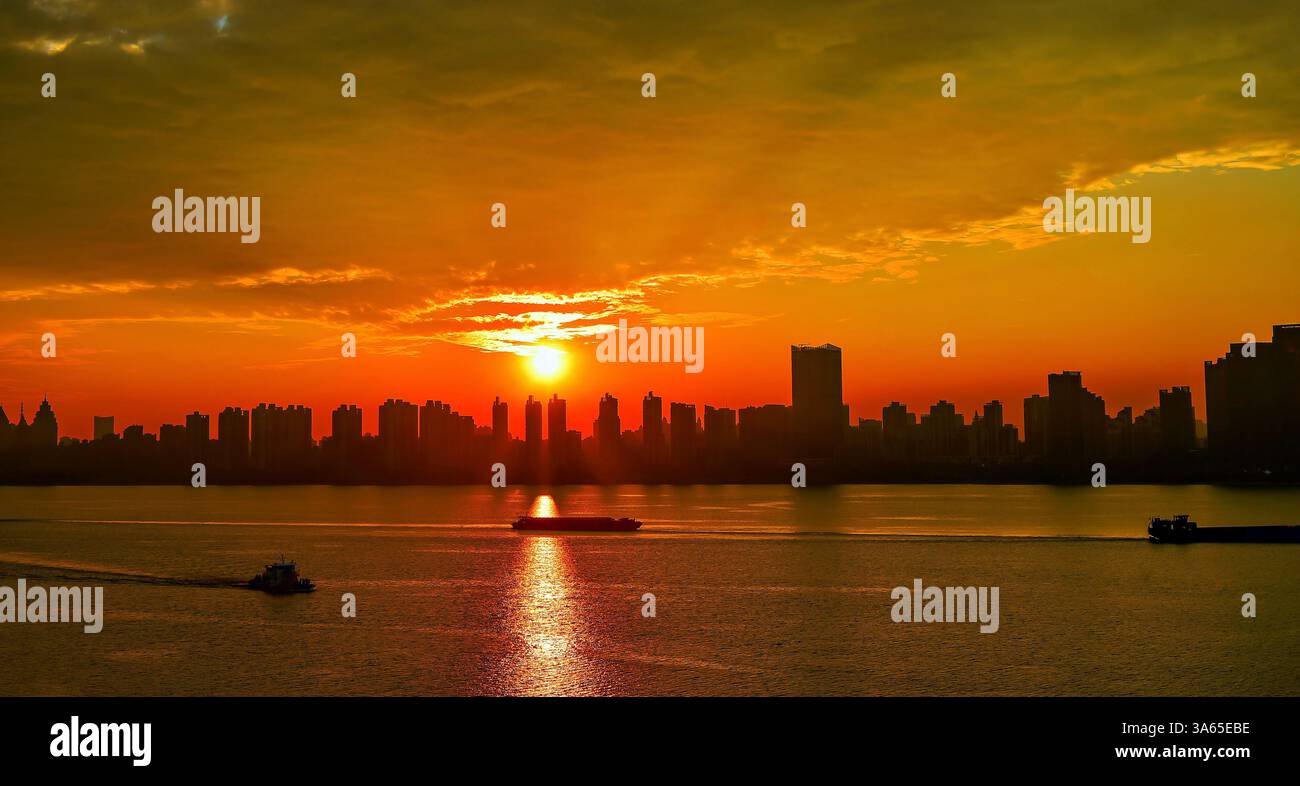 Sunset view of Nanchang City and Ganjiang River from the Pavilion of ...
