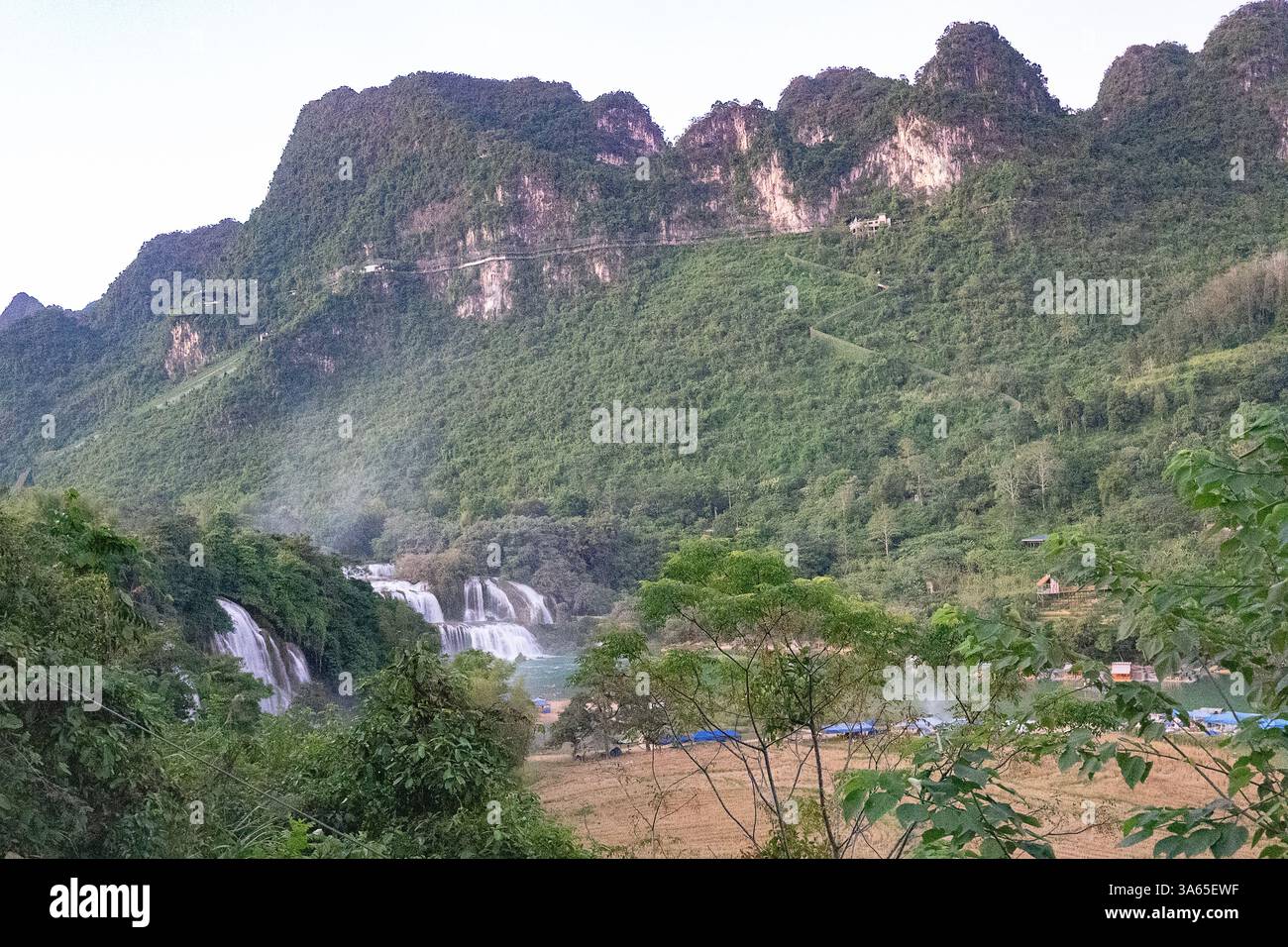 Ban Gioc Waterfalls, the fourth largest waterfalls in the world ...