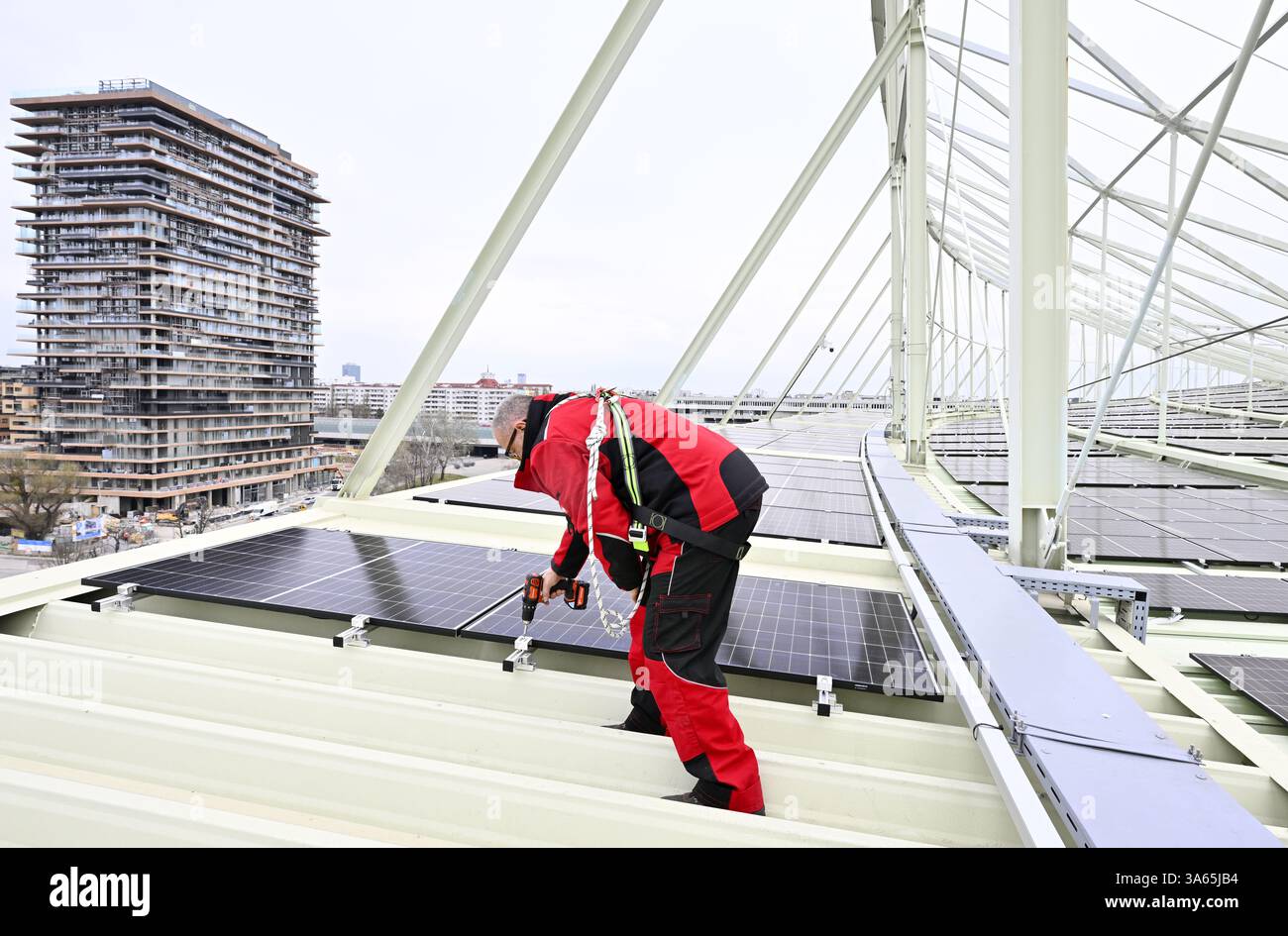 THEME PICTURE - Illustration on the topics of photovoltaic system / PV ...