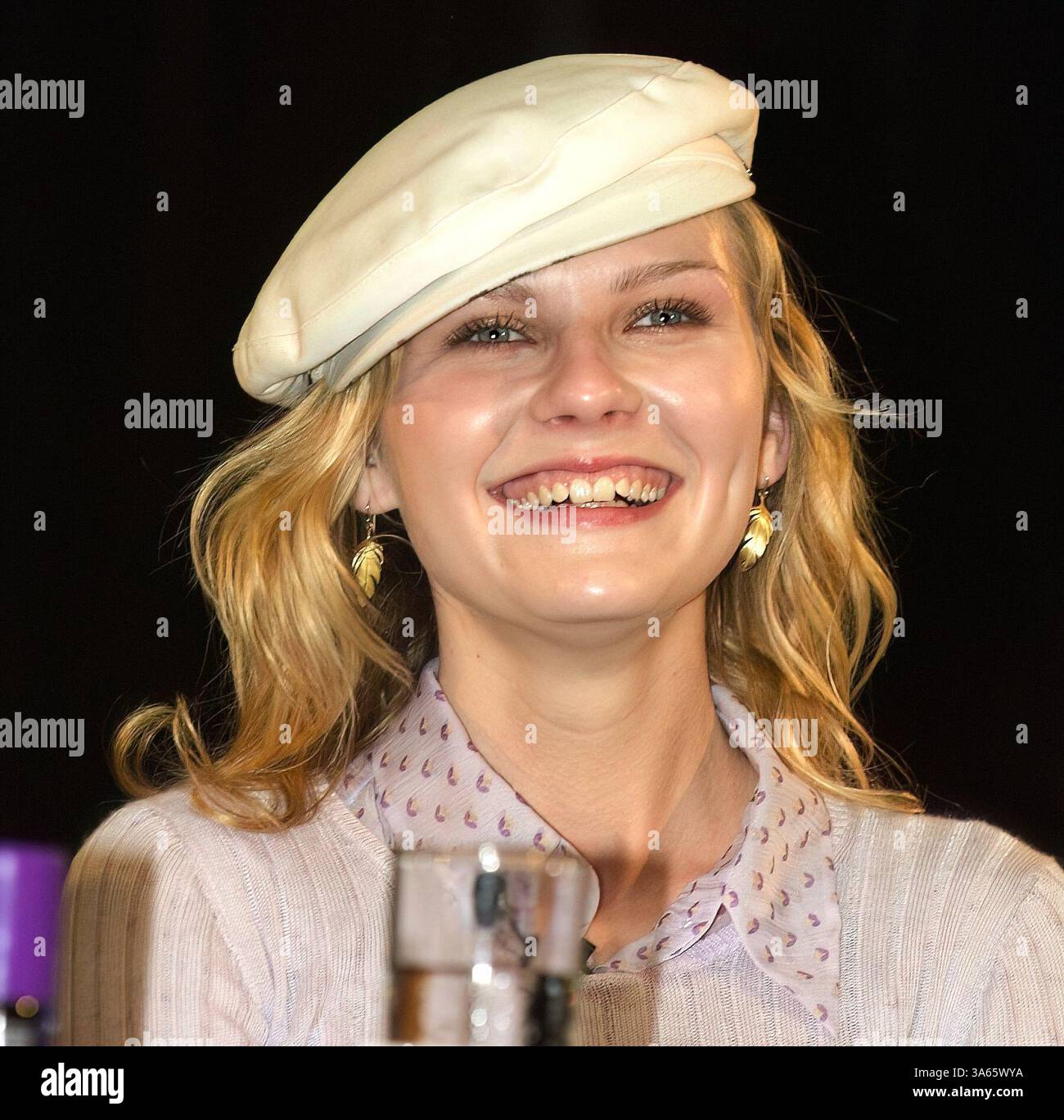 SPIDER-MAN CAST SPIN INTO SYDNEY TO PROMOTE NEW MOVIE.KIRSTEN DUNST ...